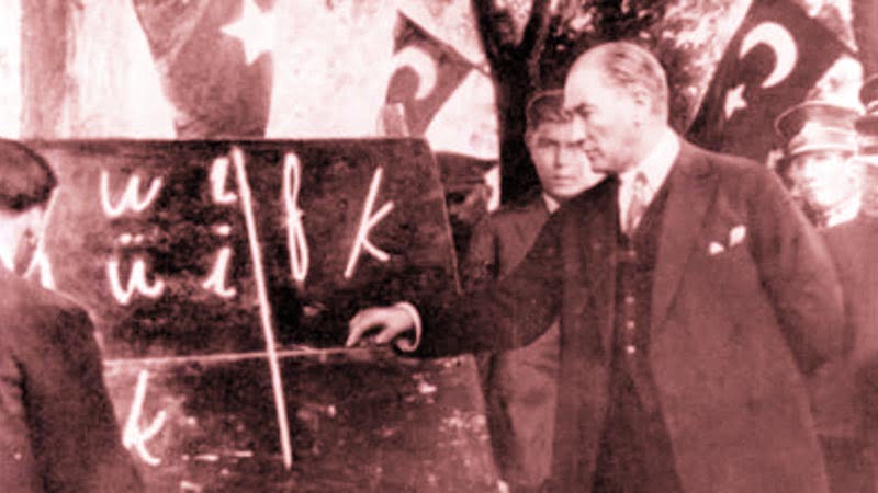 Türkler alfabesini niye değiştirdi? Harf Devrimi’nin 91. yılını kutluyoruz
