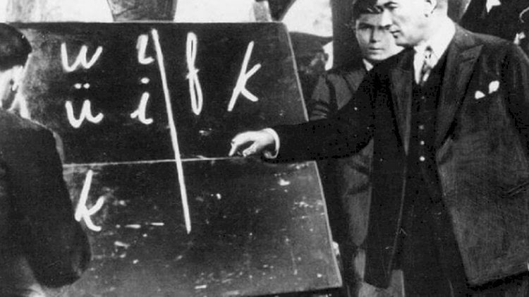 92 yıl önce bugün Harf Devrimi kabul edildi
