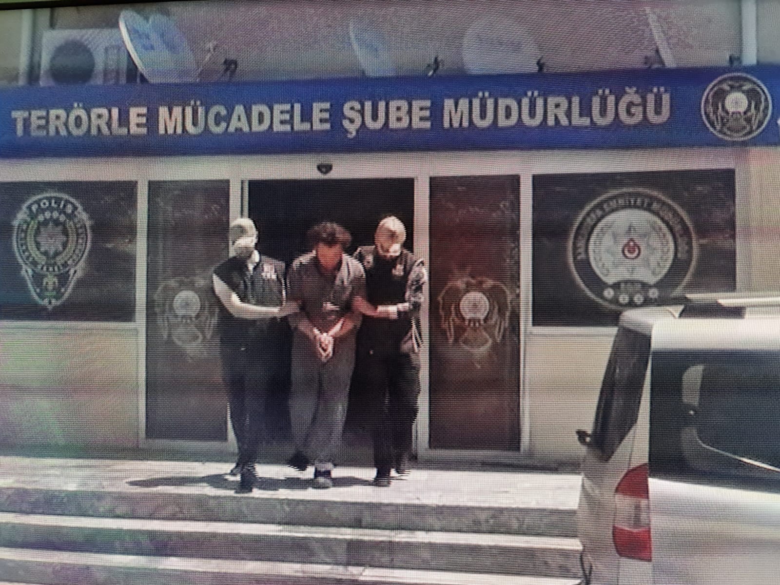 Saldırı hazırlığındaki canlı bomba yakalandı Saldırı hazırlığındaki canlı bomba yakalandı