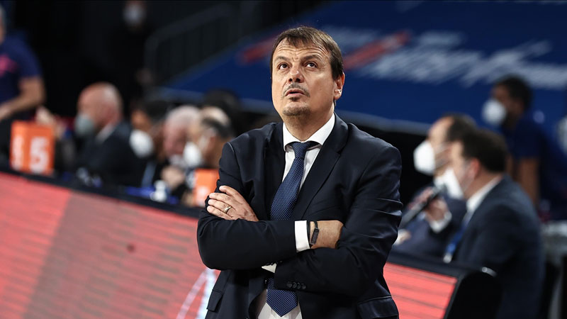 Anadolu Efes, Ergin Ataman'a veda etti