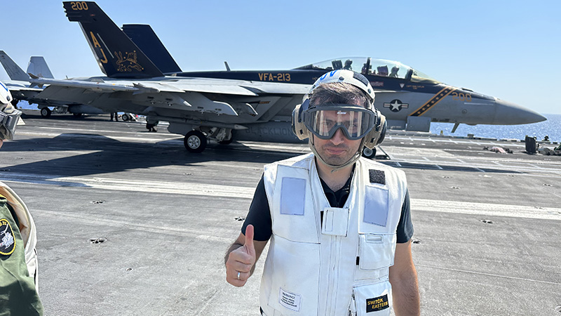 Selçuk Bayraktar, Amerikan savaş gemisine davet edildi