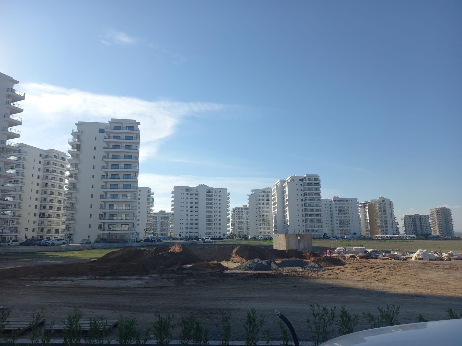 CHABAD'ın gözdesi Simon Mistriel, İskele'de egemenliğini ilan etti!