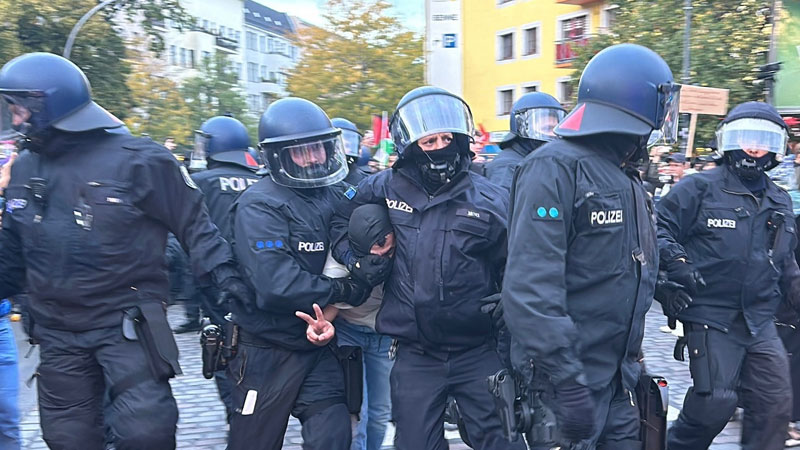 Alman polisi Filistin eylemine çok sert müdahale etmişti: Gözaltı ...
